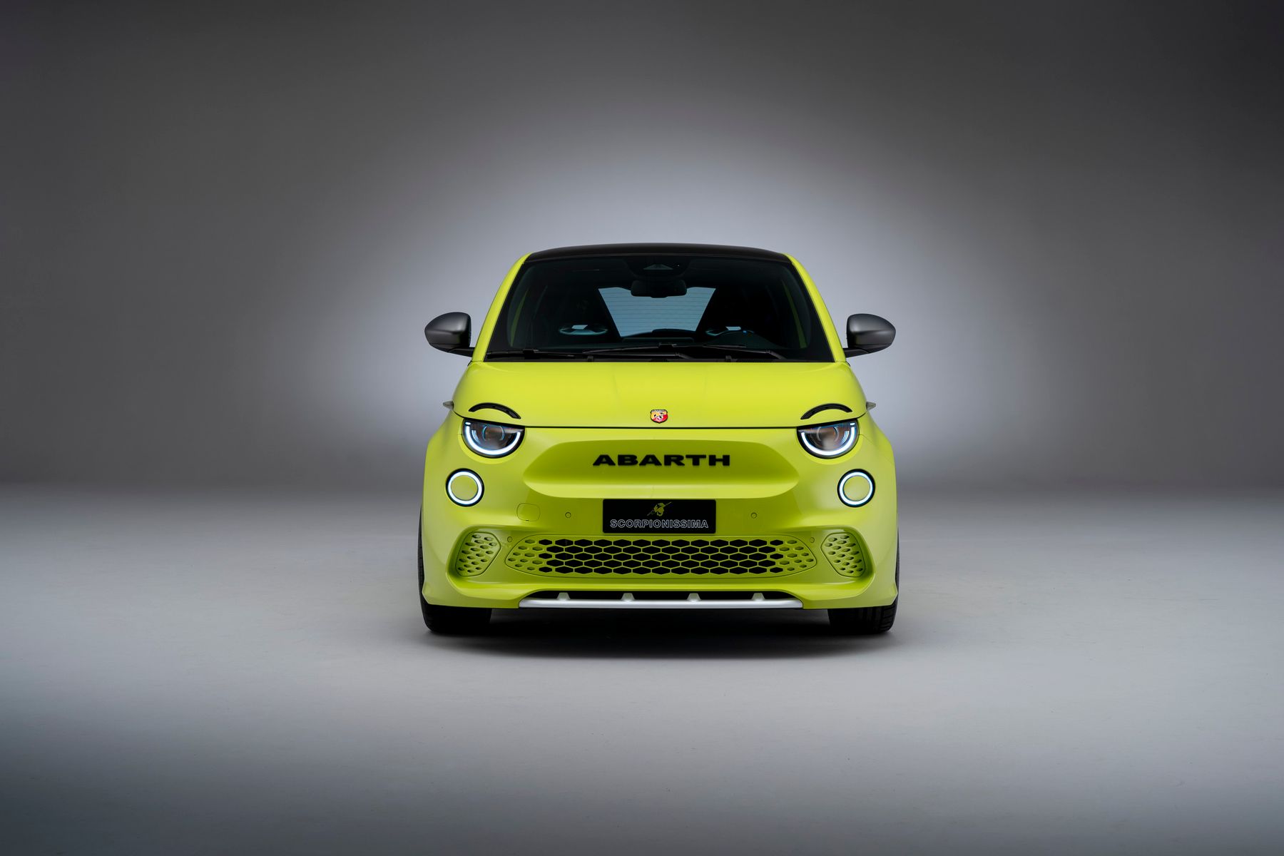 אבארט. הקרוסאובר החשמלי 600e יושק בשנת 2024 — AUTOBOOM.co.il