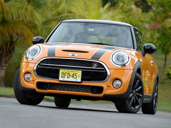 MINI Cooper 2015: Vehicle Check Report by Number – AUTOBOOM