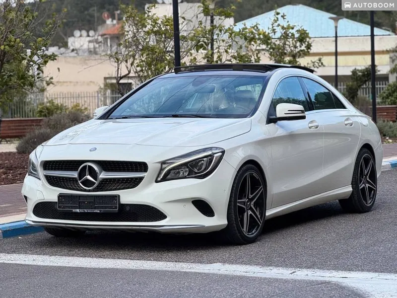 Продаю Mercedes CLA, 2016 года в Рейне: CLA180 1.6 DCT (122 л.с ...