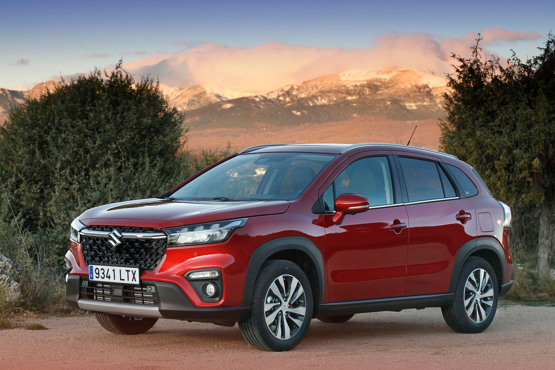 Meet the new Suzuki Crossover - AUTOBOOM