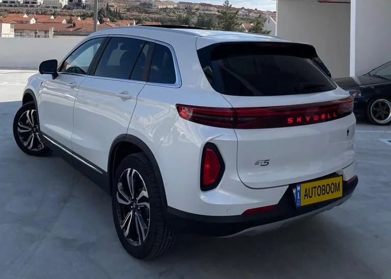 Buy the used Skywell ET5, 2022 in Israel: white 2022 at a price of ₪ 205.000, 1st hand №477628 ...