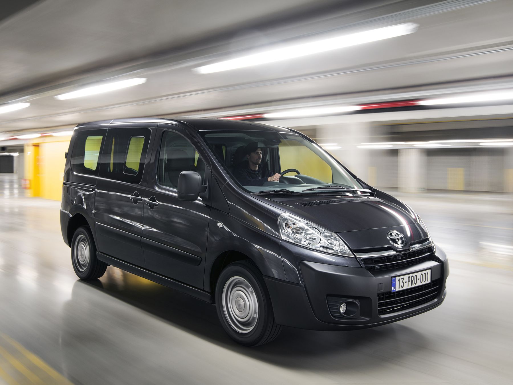 Toyota ProAce minivan 2.0 MT diesel | 163 hp fwd type of drive | 1 ...
