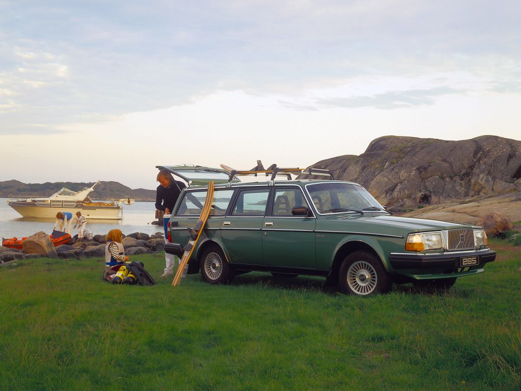 Volvo 260 Series 1974 year of release, 1 generation, estate 5-door ...