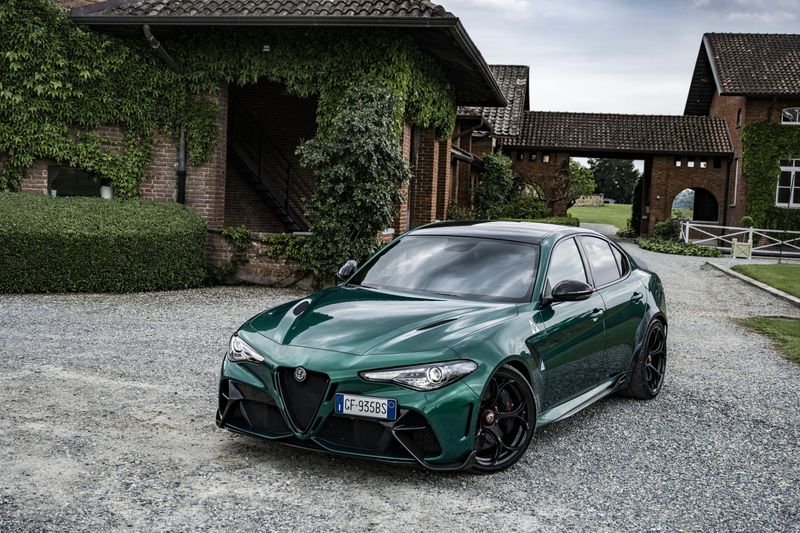 Alfa Romeo Giulia 2020 year of release, 2 generation, restyling, sedan ...