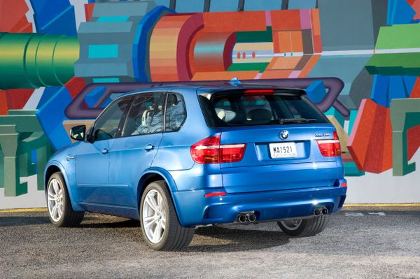 BMW X5 M VUS 5-portes 4.4 AT xDrive gazoline | 555 CV awd propulsion ...