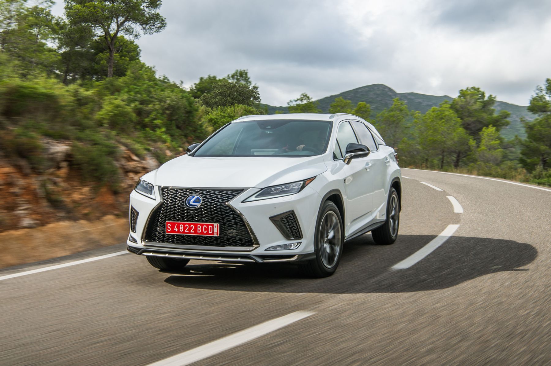 Lexus RX внедорожник 5 дв. RX 300 бензин | 238 л.с. 4x4 привод | 4 ...