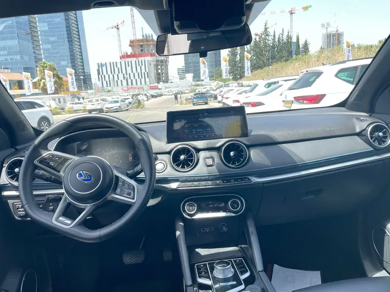 סרס 3 EV‏, 2023 יד שניה לרכישה בראשון לציון: לבן שנה 2023 במחיר 107.900 ...