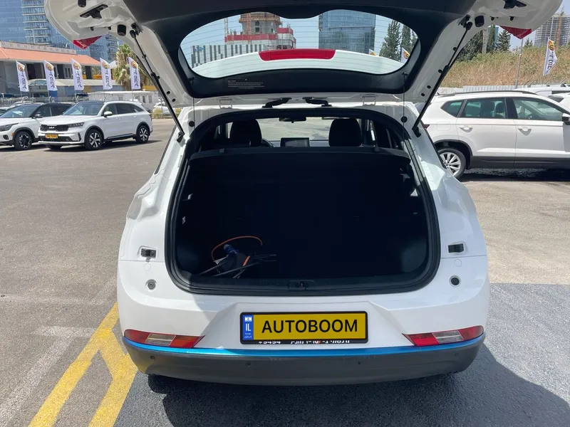 סרס 3 EV‏, 2023 יד שניה לרכישה בראשון לציון: לבן שנה 2023 במחיר 107.900 ...
