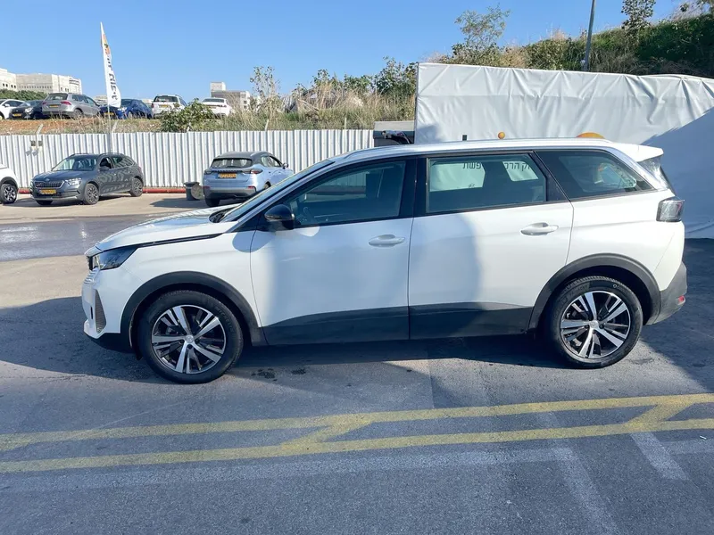 Продаю Peugeot 5008, 2022 в Ришон-ле-Ционе: белый 2022 года за ₪ 123.255, 1-я рука №790585 ...