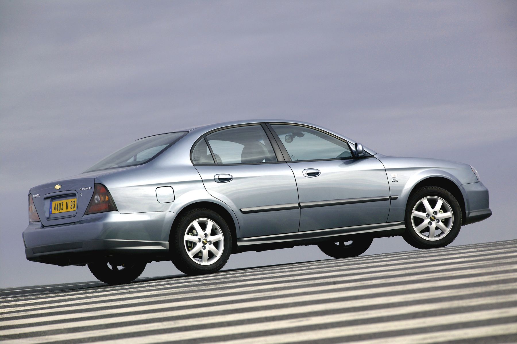 Chevrolet Evanda 2004 year of release, 1 generation, sedan - Trim ...