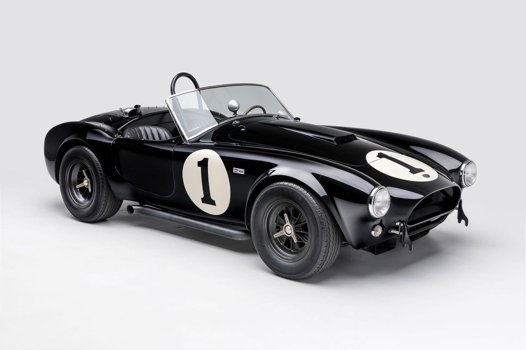 AC Cobra. Legend from the 1960s - AUTOBOOM