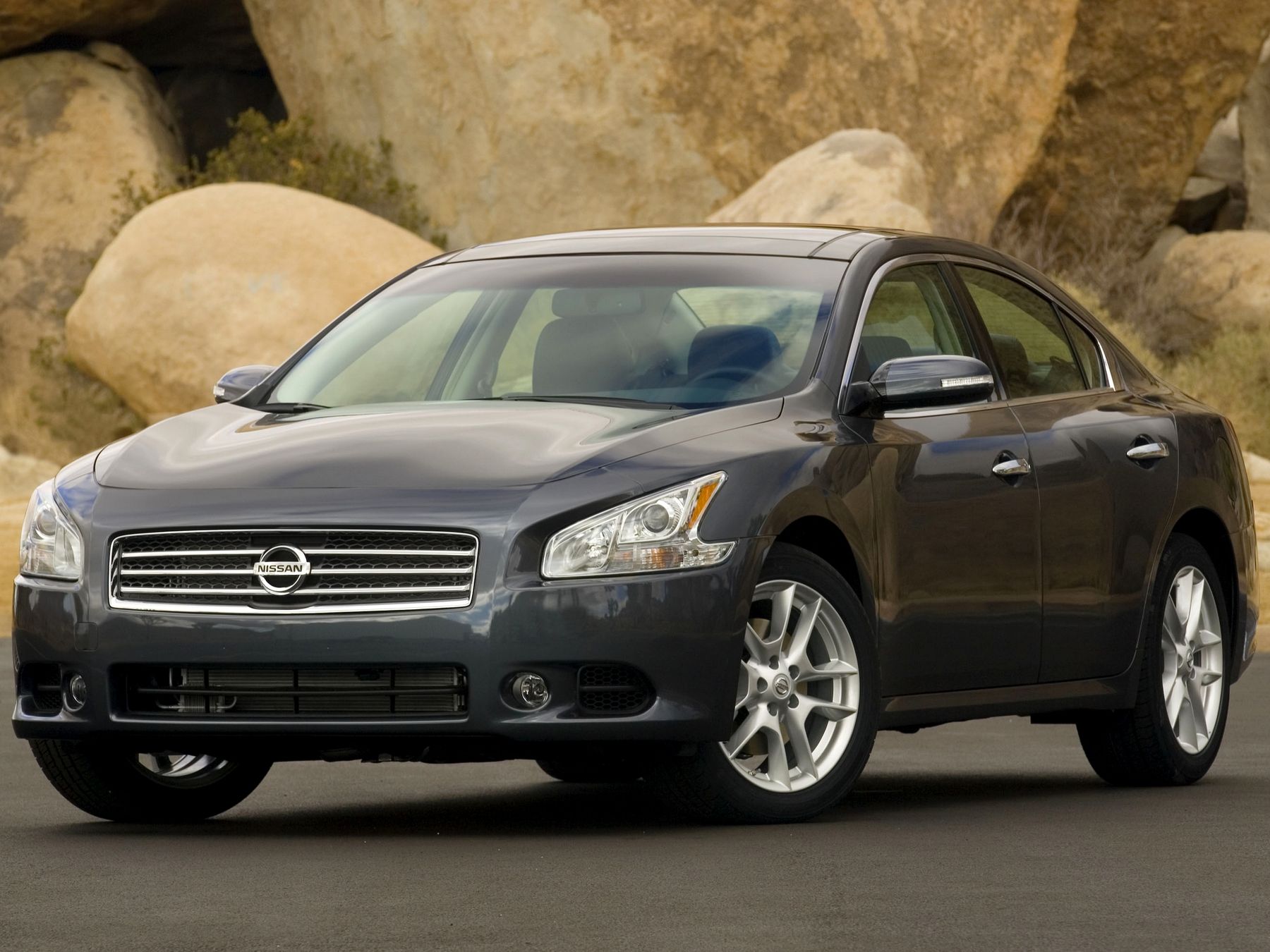 Nissan Maxima sedan 3.5 CVT gasoline | 290 hp fwd type of drive | 7 ...