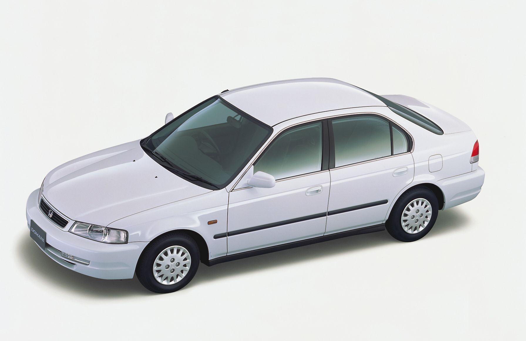 Honda Domani sedan 1.6 MT gasoline | 120 hp fwd type of drive | 2 ...