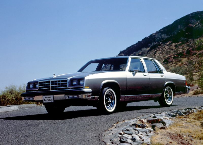 Buick LeSabre berline 5.7 AT gazoline | 157 CV arrière propulsion | 5 ...